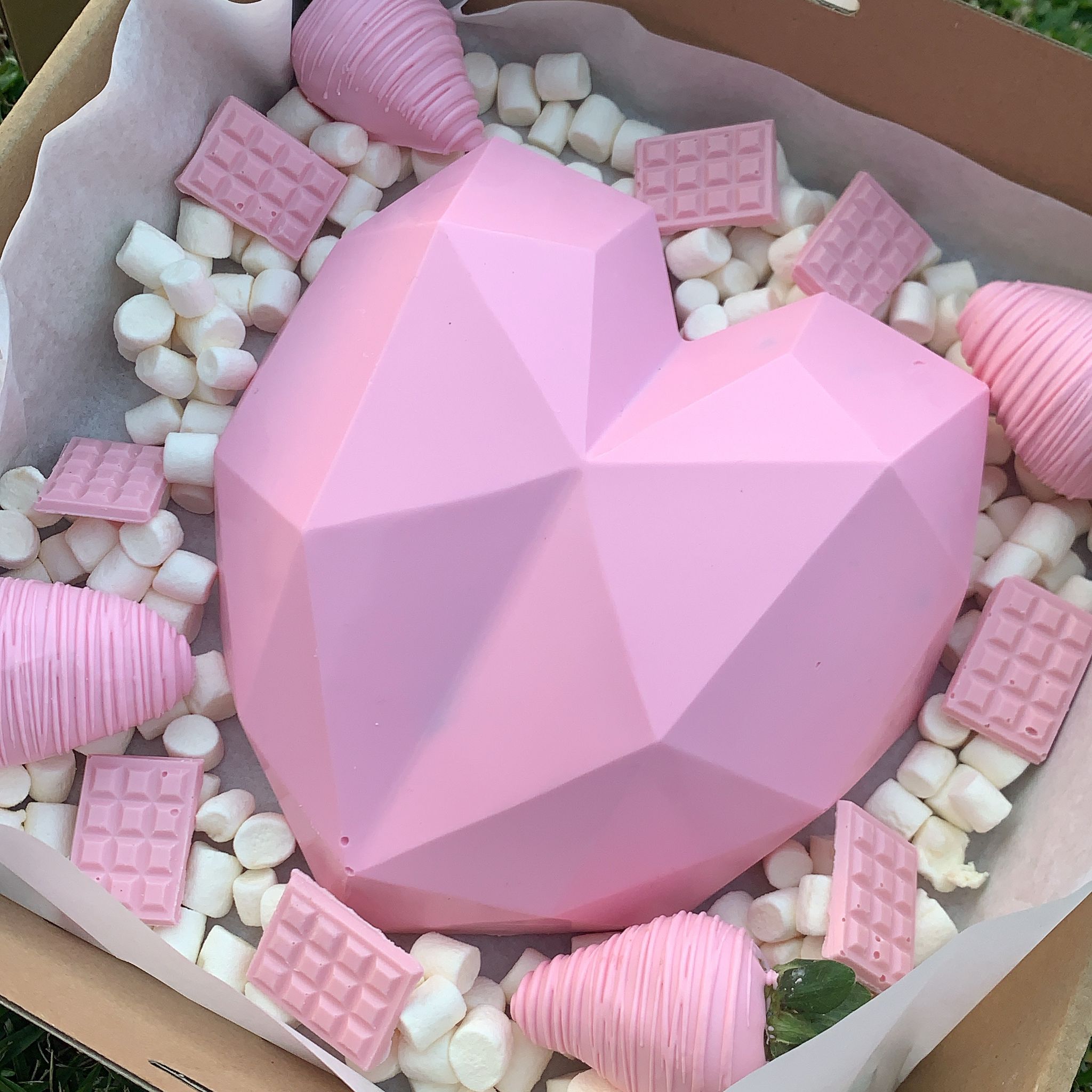 Heart Smash Box – All Boxed Out AU